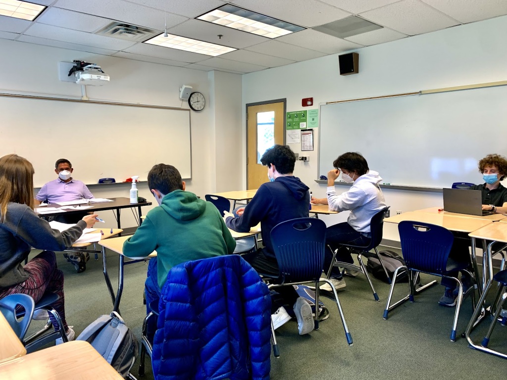 Rare Course Lets Five Top Students Learn Beyond Normal Math Curriculum ...