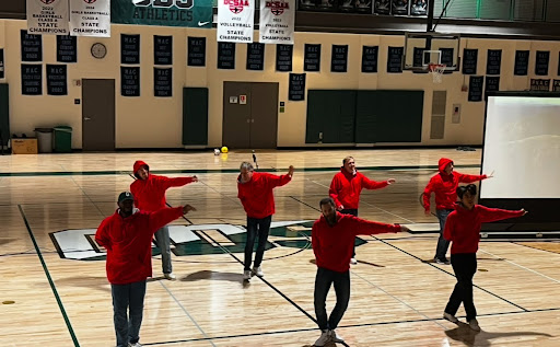 Variety Show Makes In-Person Comeback – The Augur Bit